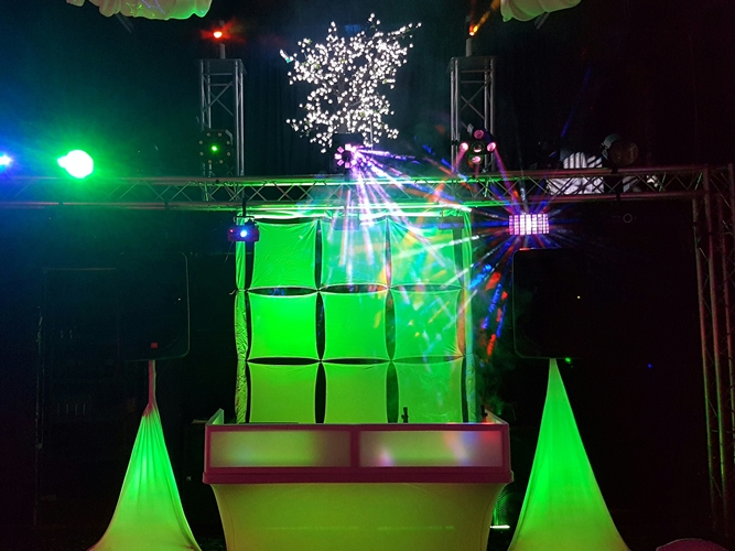 Simcha Planning? Revolution Entertainment is your one-stop party shop ...