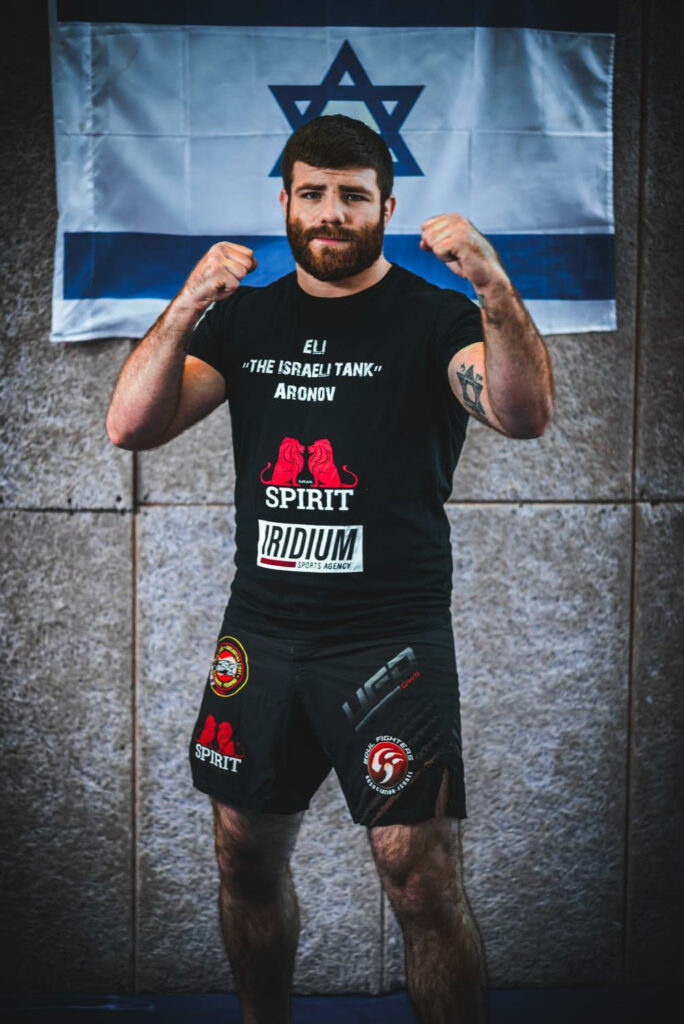 "Israeli Tank" MMA fighter stops by Edmonton - Alberta Jewish News