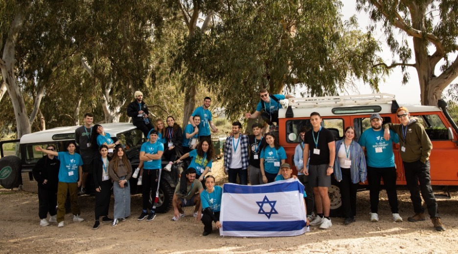 Birthright trippers find visiting Israel during war is a unique and ...